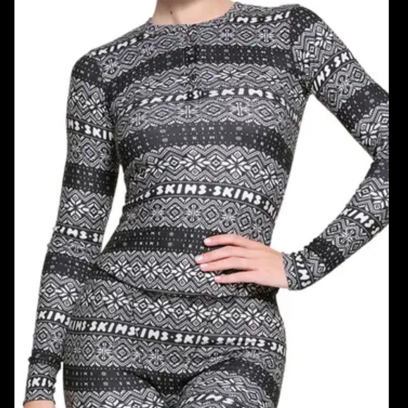 SKIMS | Tops | Nwt Skims Xl Plush Pointelle Henley Long Sleeves Onyx ...